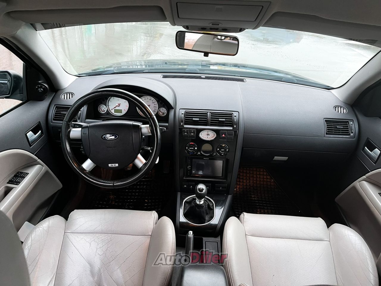 Ford Mondeo ST220 3.0 V6 166kW - Autodiiler