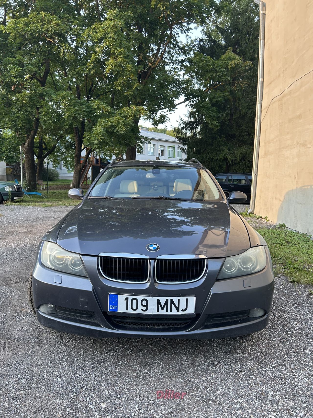 BMW 320 E91 2.0 130kW - Autodiiler