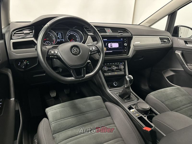 Vw touran 2020 store